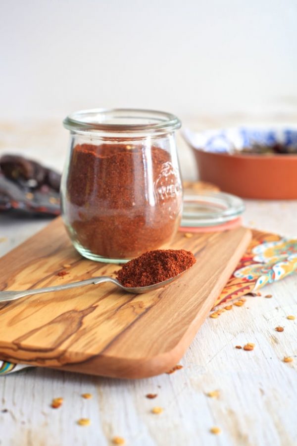 Homemade Harissa Spice Powder Blend Recipe - The Noshery