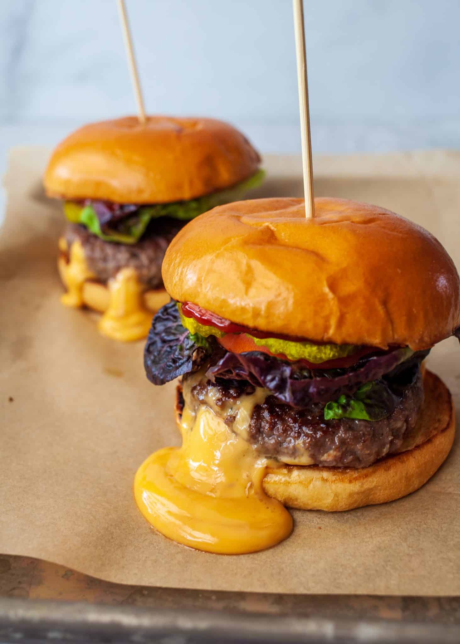 Juicy Lucy Burger Recipe - The Noshery